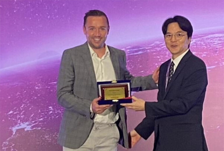 Mayflex receives Achievement Award from Suprema - PSI